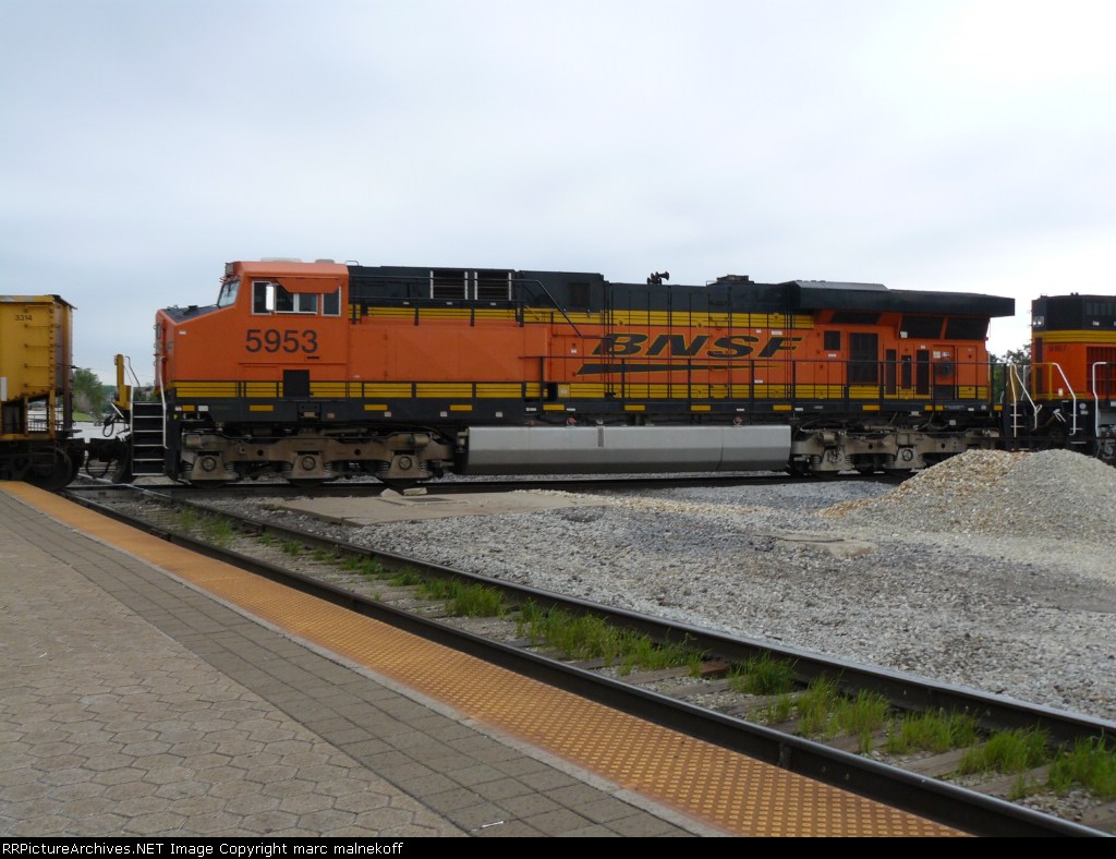 BNSF 5953
